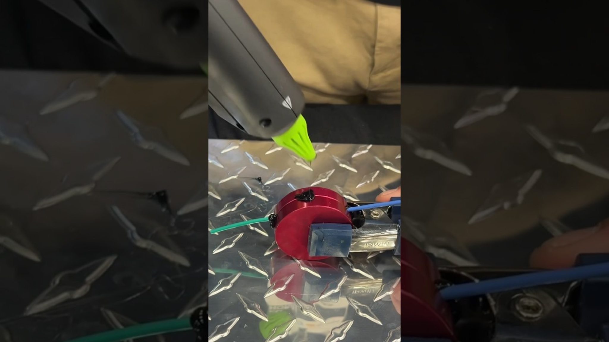 30-sec FIX - SpliSeal Insulated Connections #tools #spliseal #equipexpo ... 30-sec FIX - SpliSeal Insulated Connections #tools #spliseal #equipexpo ...